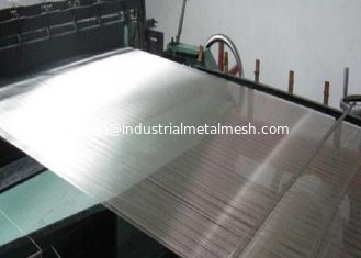 China Stainless Steel Woven Wire Mesh For Bushfire Areas Supplied In Rolls supplier