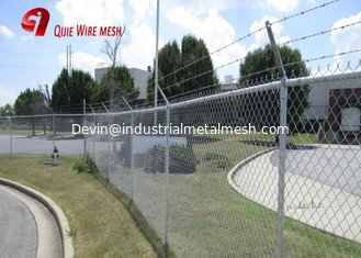 China 3.0mm Galvanized Chain Link Fence In Good Price Wholesale Low Price Chain Link Fence supplier