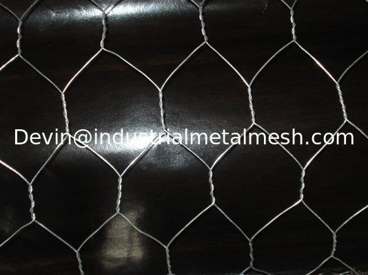 ISO 9001 factory supply hot-dipped galvanized hexagonal wire mesh, diamond wire mesh fence, hexagonal mesh rolls for UK supplier