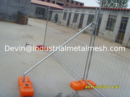Australian Standard AS 4687-2007 2.4x2.1m hot dipped galvanize temporary fence with plastic feet and clamp for Australia supplier