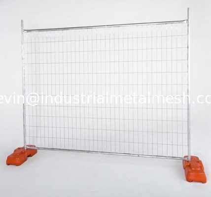 AS 4687 standard 2400x2100mm temporary fencing with concrete block and clamps for New Zealand supplier