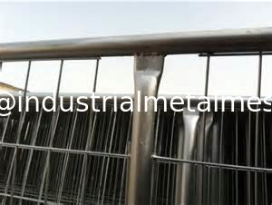 AS 4687 standard 2400x2100mm temporary fencing with concrete block and clamps for New Zealand supplier