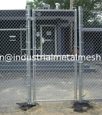ISO: 9001 China supplier 50x50mm, 25x25mm, 60x60mm chain link fence with barb wire arms supplier