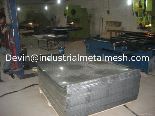 Standard  EN  perforated oblong stainless steel sheet for decorative supplier