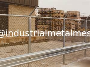 Hot sale high quality Galvanized chain link fence supplier