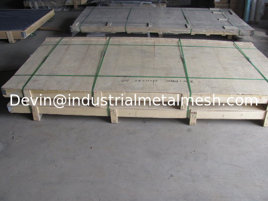 Superior 11 mesh* 0.9mm wire epoxy black powder coated stainless steel window screen for Soundproof supplier