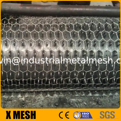 Mesh Wire Roll Cloth 21 Gauge Steel 8 Feet Long 36 Inch Height 2 Inch Hexagonal Mesh supplier