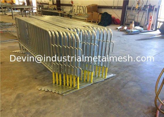 Galvanized Steel Road Fencing Crowd control barrier ,portable fence,traffic barrier temporary fence barricade supplier
