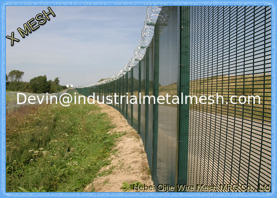 12.5X75mm/12.7X76.2mm Corromesh 358 Anti Climb Security / 75mm x 12.5mm x 4mm welded mesh fabric for 358 Mesh Panel Secu supplier