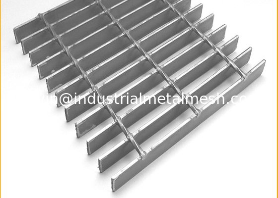Steel Grating,Steel Frame Lattice,Steel Grating Plate Floor Serrated Steel Grating For Water Drainage supplier