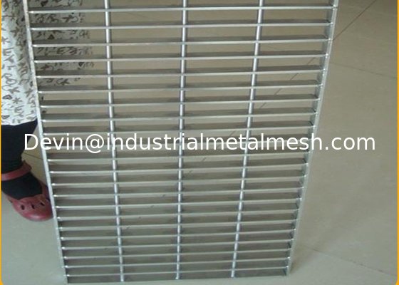 Steel Grating,Steel Frame Lattice,Steel Grating Plate Floor Serrated Steel Grating For Water Drainage supplier