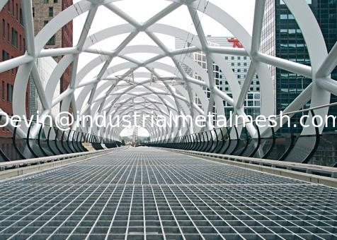 Projects Used Hot Dipped Galvanized Steel Gratings / Steel Stair Landing supplier