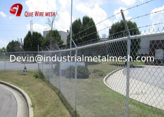 3.0mm Galvanized Chain Link Fence In Good Price Wholesale Low Price Chain Link Fence supplier