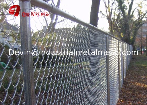 China Factory 4mm Powder Coated Heavy Duty Cheap Chain Link Fencing supplier