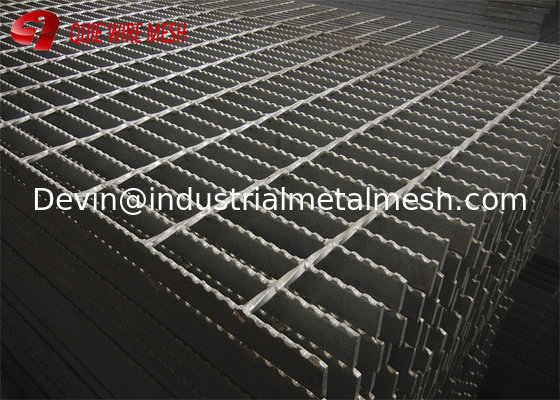 Hot Dip Galvanized Steel Grati/ Good Stainless Steel Grating Price For Building Drainage Channel Stainless Steel Grating supplier