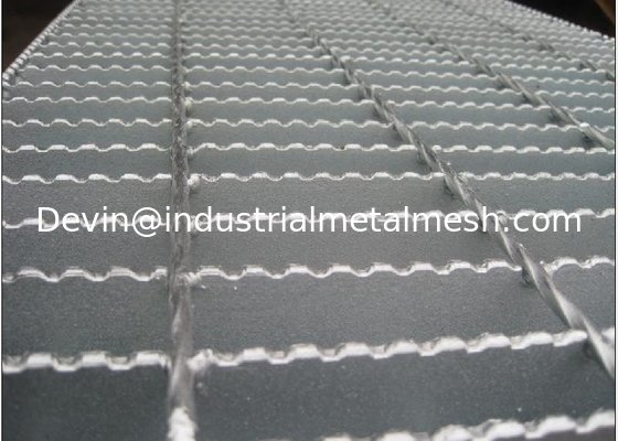Hot Dip Galvanized Serrated Driveway Steel Grating And Drain Cover Used Stainless Steel Grating supplier