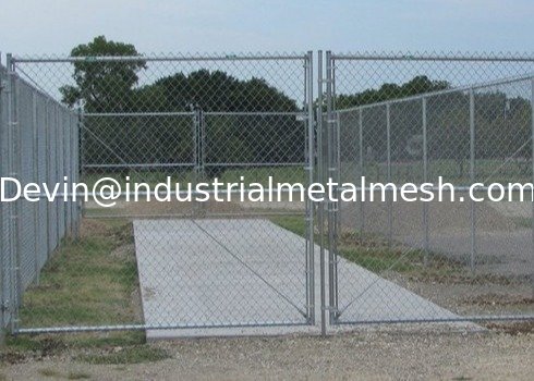 Low Price Double Barbed Selvage Pvc Coated Chain Link Fence Weight For Construction Materials supplier
