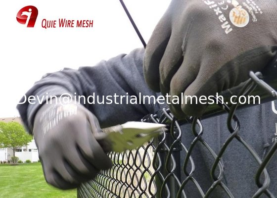 Galvanized Iron Wire Material-Pvc Coated Chain Link Fence Type Sports Field Fence