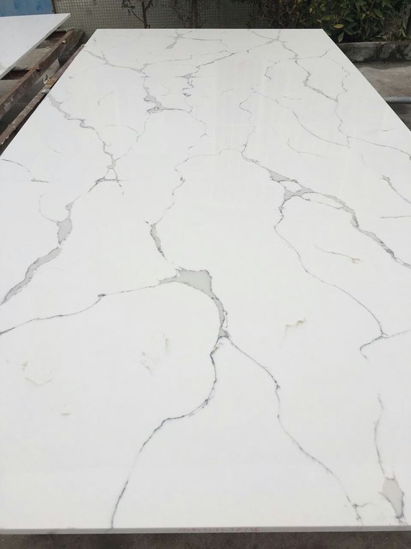 Artificial Calacatta Vein Quartz Surfaces Counter Stunning Material For Commercial Projects