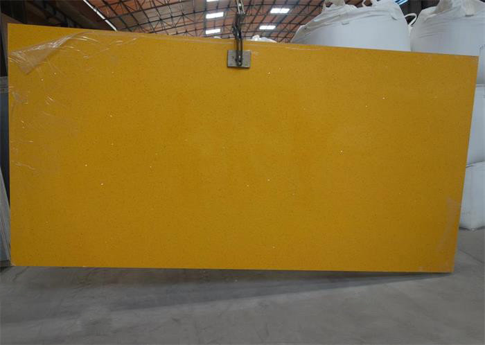 Fire Resistant Yellow Mirror Artificial Quartz Kitchen Countertops / Worktops Natural Stone Surface