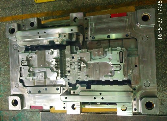 Automotive Injection Mold , Cold Hot Runner Mould High Efficiency Durable