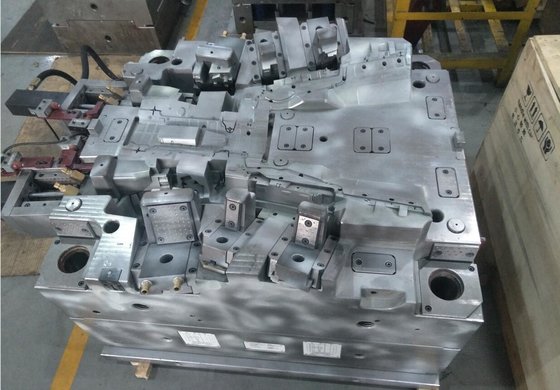 Die Plastic Injection Mold Tool For Automotive Parts Single Multi Cavity