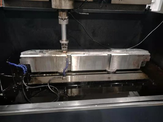 Large Plastic Injection Mold Automotive Interior Automotive Exterior Stable
