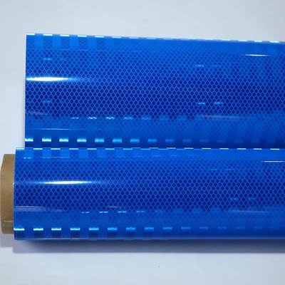 Blue High Intensity Prismatic Signs Wide Angle Reflectivity Durability Recycled