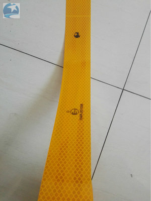 Prismatic ECE 104 Reflective Tape , 2 Inch Yellow Amber Reflective Tape Curtain Grade