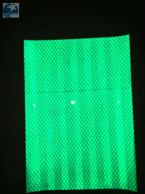 Barricade Reflective Adhesive Sheet High Intensity 1.22M X 45.7M Traffic Signage Support