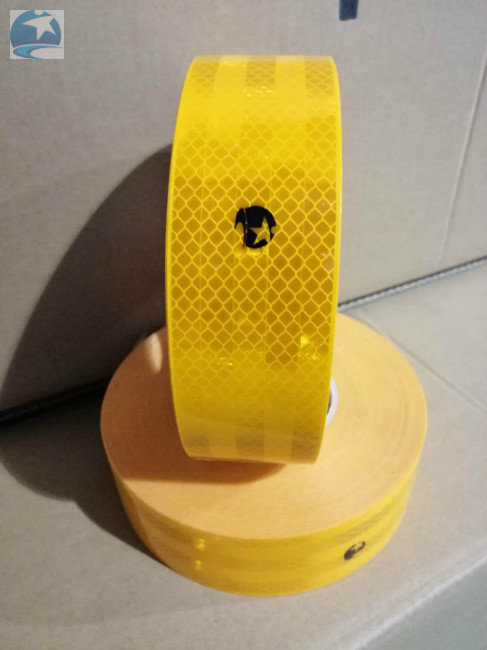 Conspicuity ECE 104 Reflective Tape , Gold Yellow Reflective Tape With Edge Class C