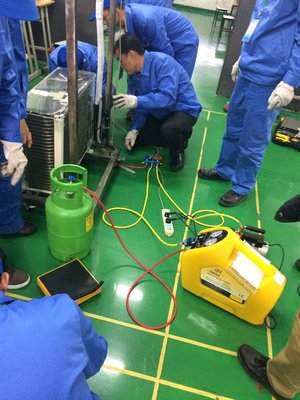 Auto Portable Refrigerant Recovery Machine with Oil Less Compressor CM2000 / 2000 / 3000A