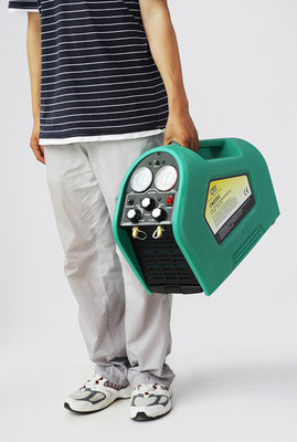 Portable Oil Less Compressor Gas Recovery Refrigerant Machine for Commercial A/C