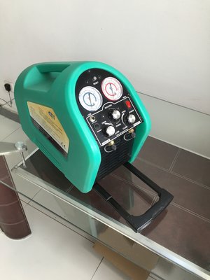 Air Condition Refrigerant Recovery Unit Recharging CM2000 A/C Station