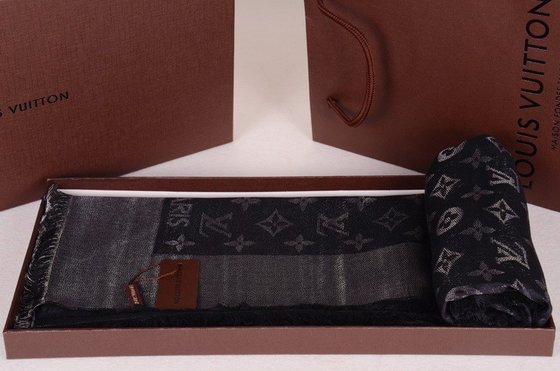 China Cheap Wholesale LV Replica Scarves, Replica Scarf & Replica Silk Scarves for MEN and Women