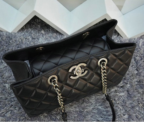 CHANEL Leather Handbags & Purses for Wome,Chanel Handbags UK, luxury bags for women
