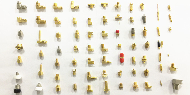 RF Antenna Connector