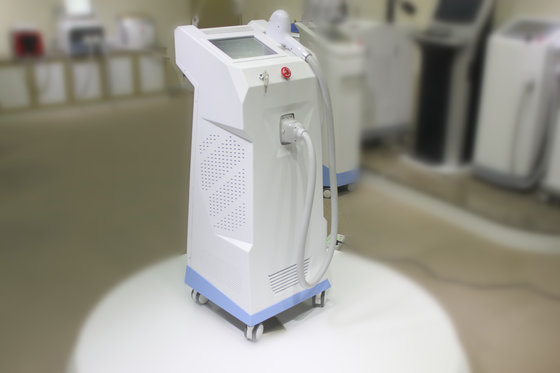 Super fast !! 808nm diode laser machine for hair /2000W 808 for hair removal for body