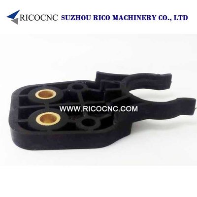 Black HSK 25E Tool Forks Plastic HSK Tool Holder Clips ATC Tool Changer Grippers for HSK25E