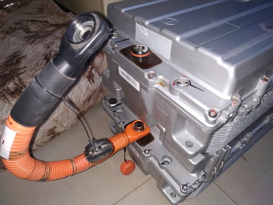 24V 100Ah LpCO battery microvast 10000 life cycle and non-flamable liquid full fill in tank