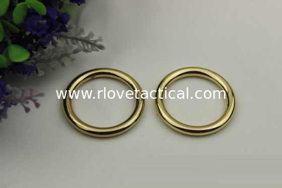 China custom fancy zinc alloy light gold 32 mm metal o ring manufacture