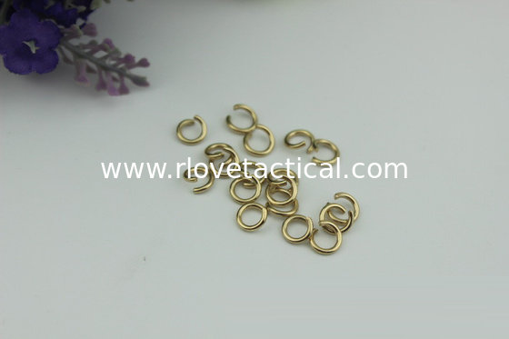 Manufacturing cheap fashion light gold small wire iron round metal buckles 5 mm