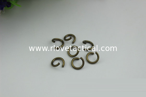 2018 Latest design simple durable 7 MM gold round shape metal iron wire buckles for clothes