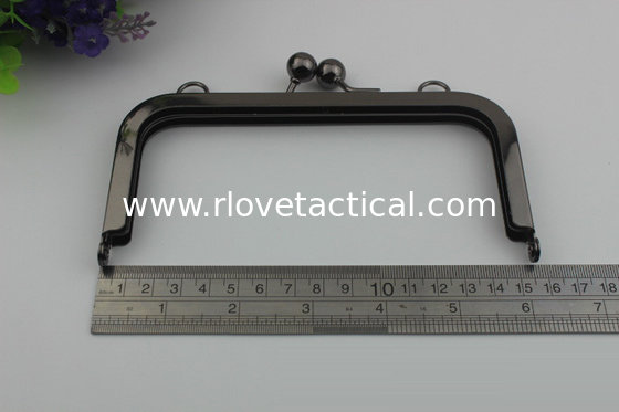 High Quality Bag Hardware Gunmetal Color 19 CM & 15.3 CM Iron Purse Box And Metal Frame Design
