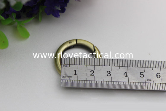 Chinese factory manufacturing zinc alloy 20 mm shiny gold spring gate o ring for handbag
