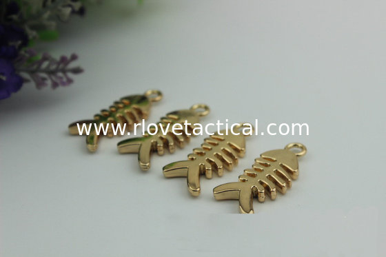 Small light gold fish bones pattern zinc alloy metal handbag logo label tags for sales