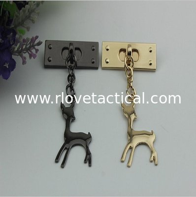 Customized design zinc alloy metal light gold super lovely giraffe hanging decorative charms