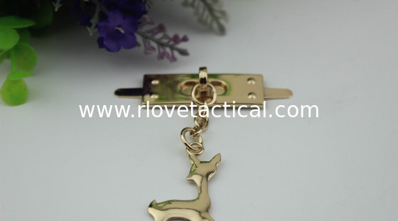 Customized design zinc alloy metal light gold super lovely giraffe hanging decorative charms