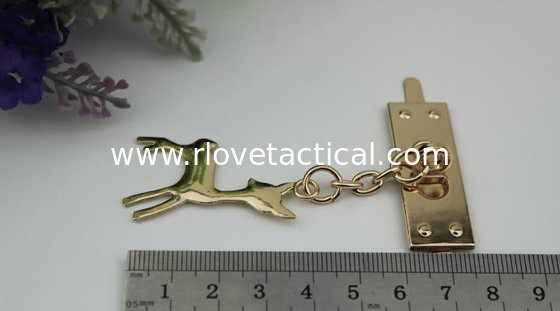 Customized design zinc alloy metal light gold super lovely giraffe hanging decorative charms