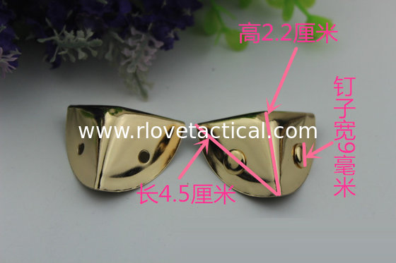 Guangzhou manufacturer decorative light gold 45*22 mm metal bag corner for handbag